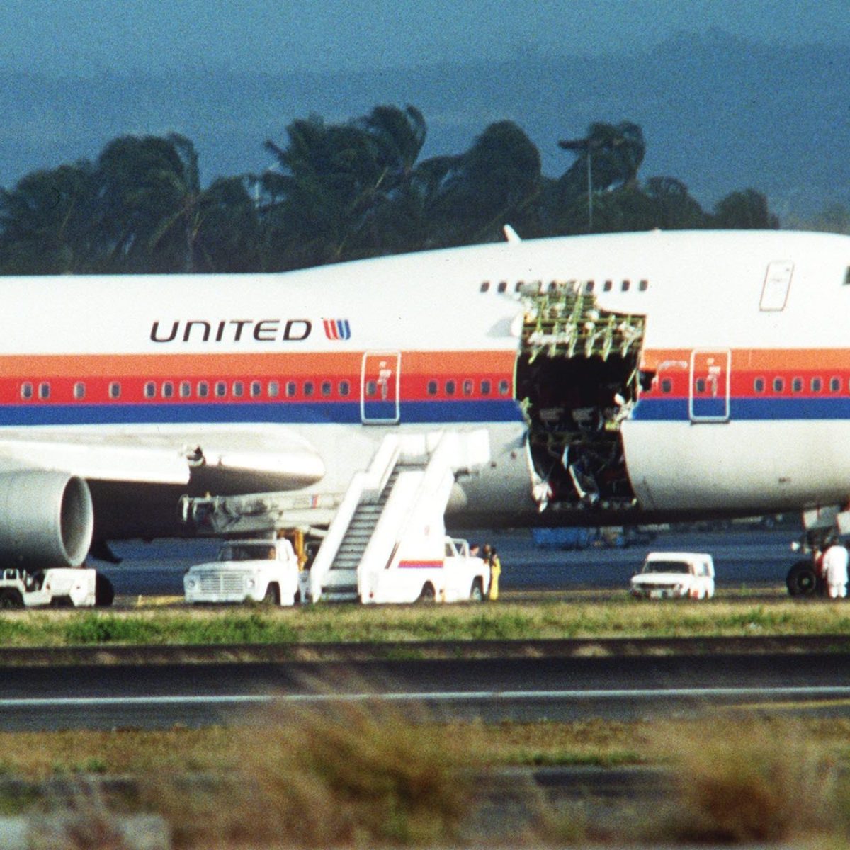 Panic Over The Pacific – United Airlines Flight 811